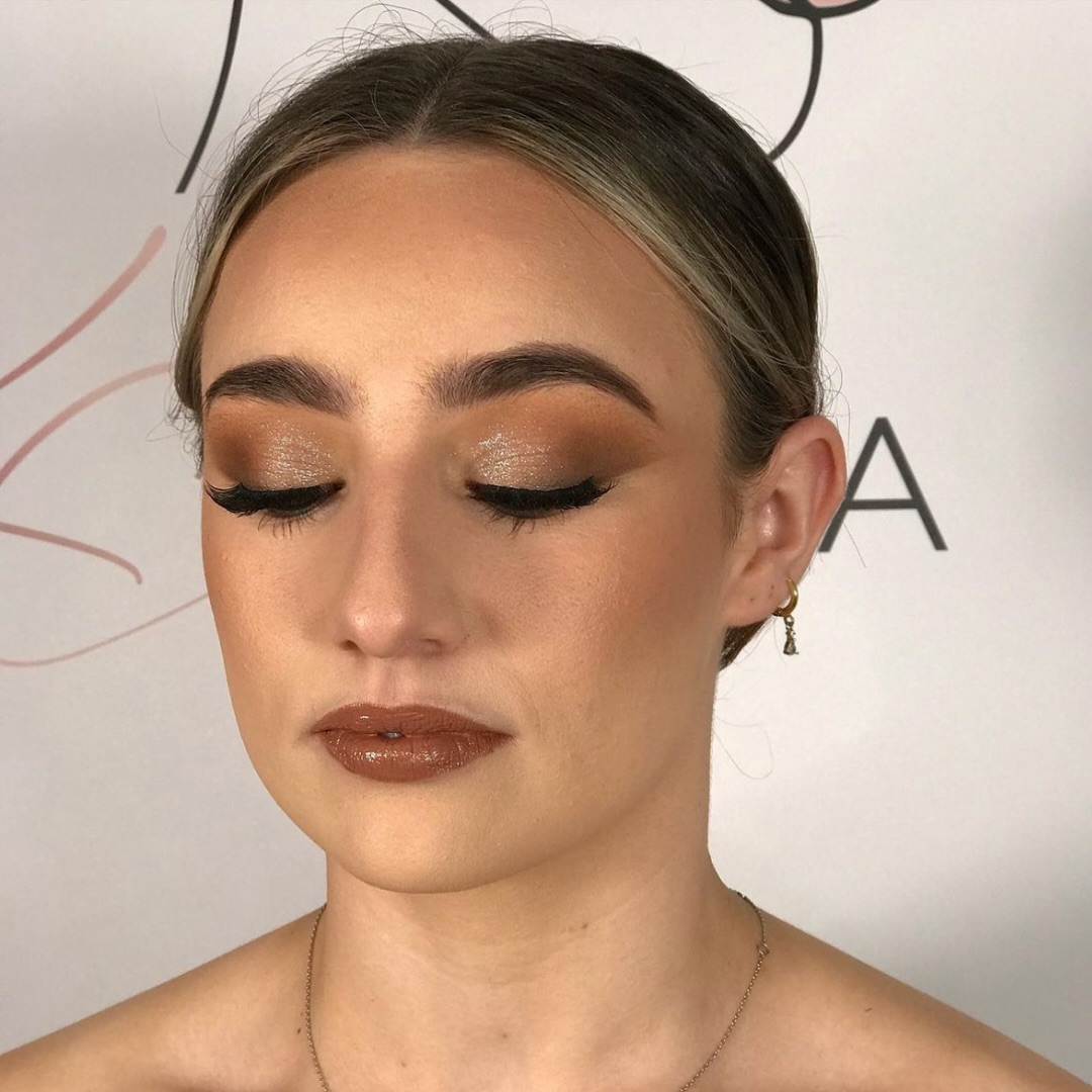 Become a Pro Makeup Artist – 100% Online | Get Certified!