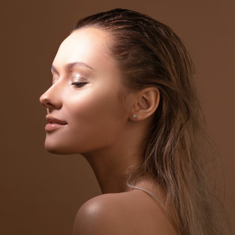 Chemical-Free Spray Tans: Your Healthy Glow Guide